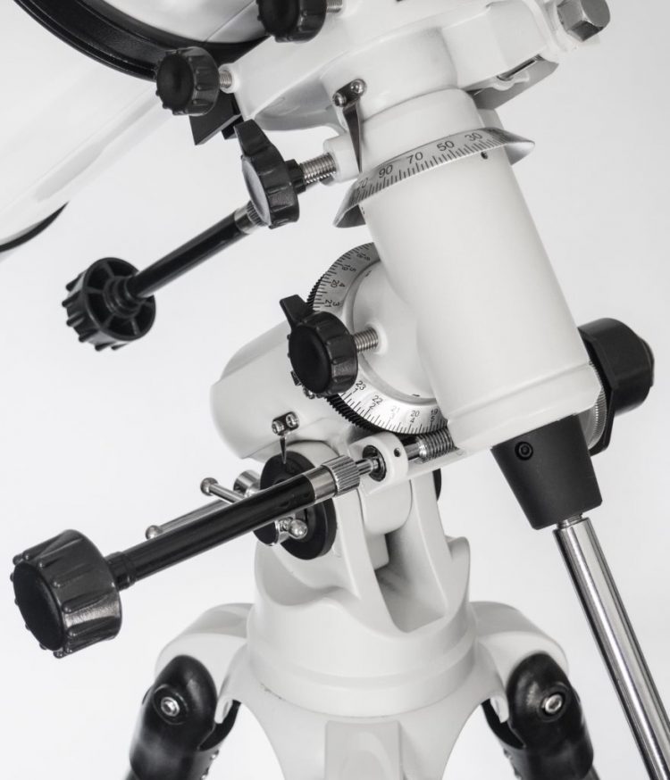 Télescope STELESCOPE 130 avec moteur de suivi inclus